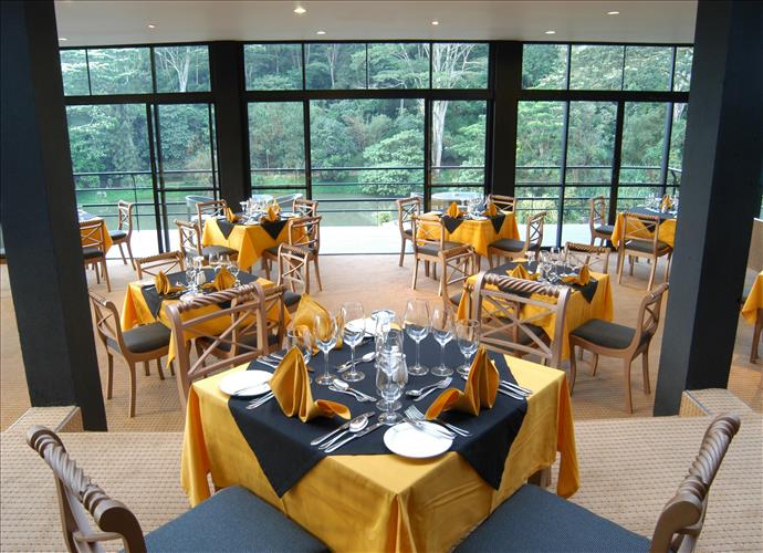 Hunas Falls in Cultural Triangle, Sri Lanka | SNO