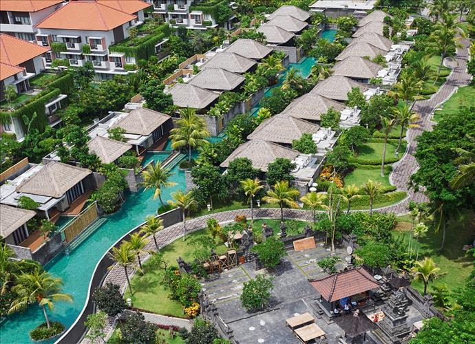 MERUSAKA Nusa Dua in Bali, Indonesia | SNO