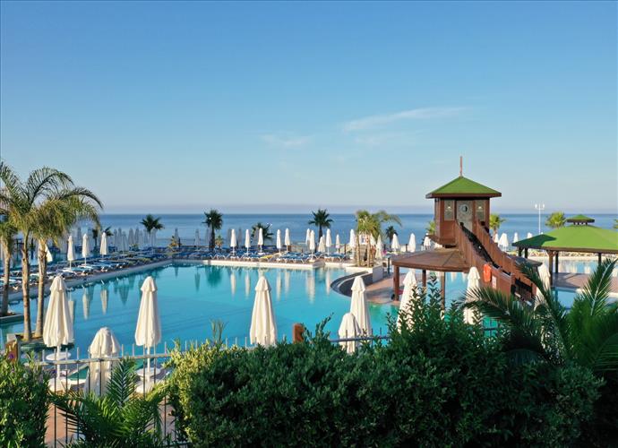 Vikingen Infinity Resort & Spa in Antalya, Turkey | SNO