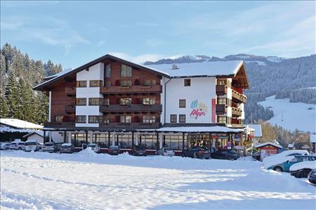 Land Hotel Alpin, Scheffau, Austria | SNO